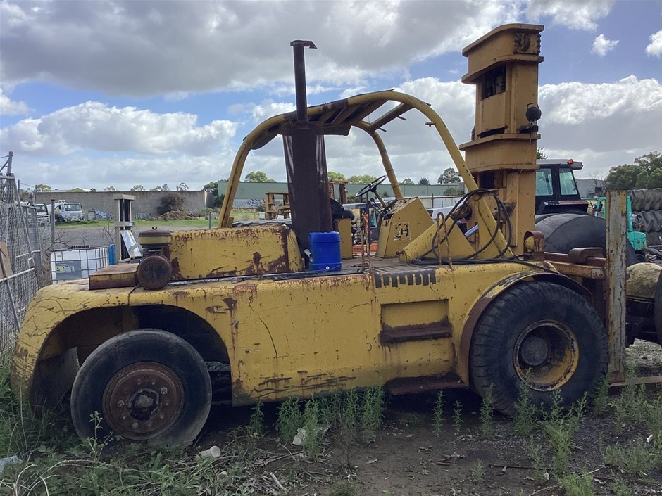Towmotor AM30 Counterbalance Forklift Auction (0001-3025484) | Grays ...