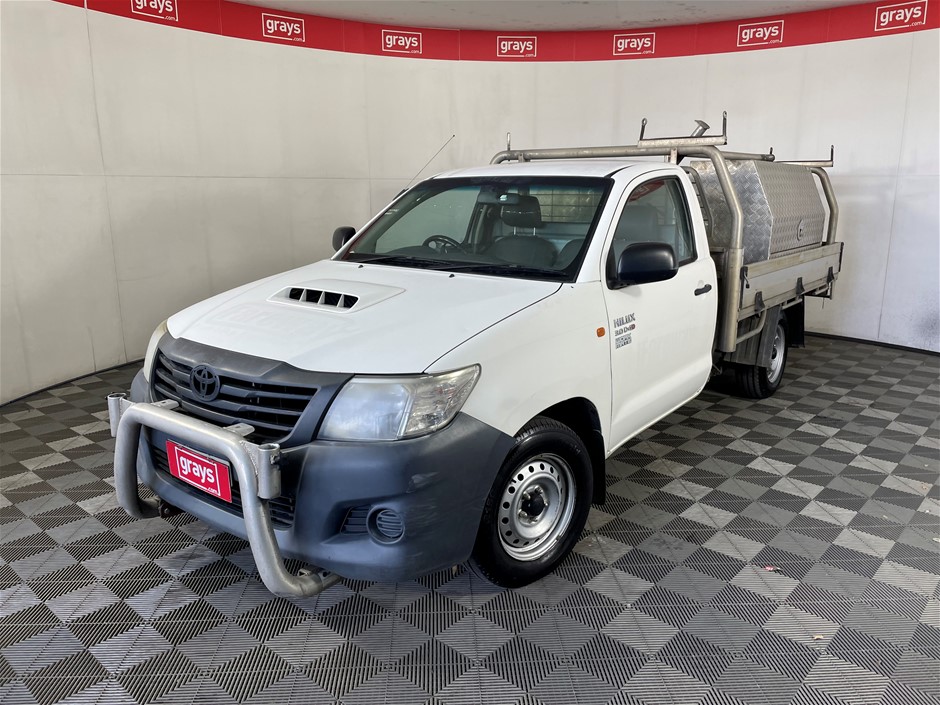 2014 Toyota Hilux 4X2 WORKMATE KUN16R Turbo Diesel Manual Cab Chassis ...