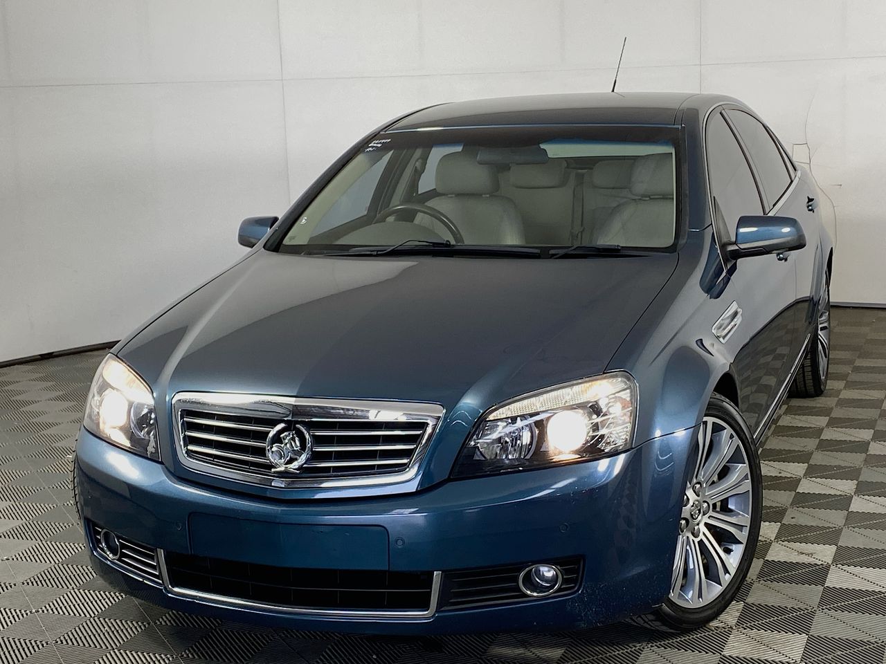 2008 Holden Statesman WM Automatic Sedan Auction (0001-20075783 ...