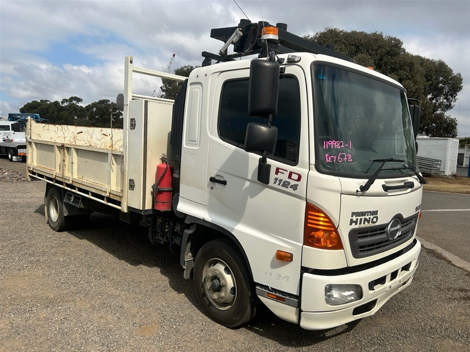 2014 Hino FD 500 (4 x 2) Tipper Truck Auction (0002-3025158) | Grays ...