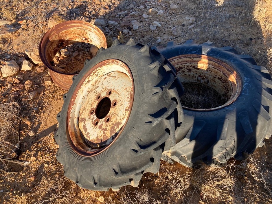 Bulk Lot Tractor Spare Components Auction (0066-5052161) | Grays Australia