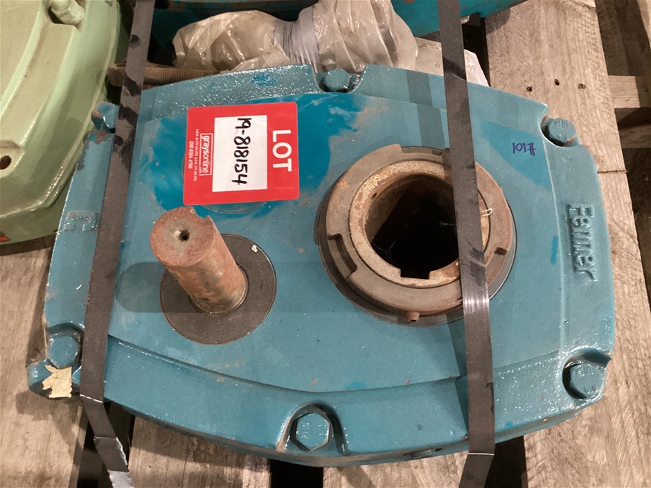 Fenner Torque Arm Shaft Mounted Speed Reducer Auction (0019-8017055 ...