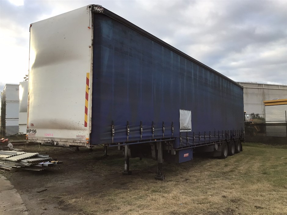 2002 Barker Trailers HD Triaxle Curtainsider Trailer Auction (0002 ...