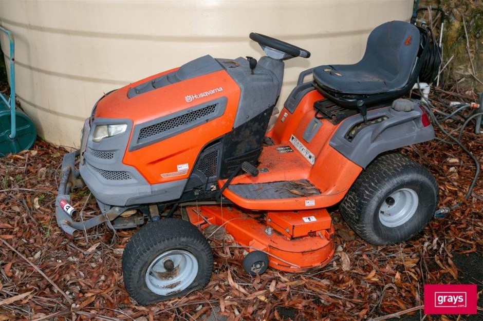 2011 Husqvarna YTH 2242TDRF Ride On Mower Auction (0009-5052193 ...
