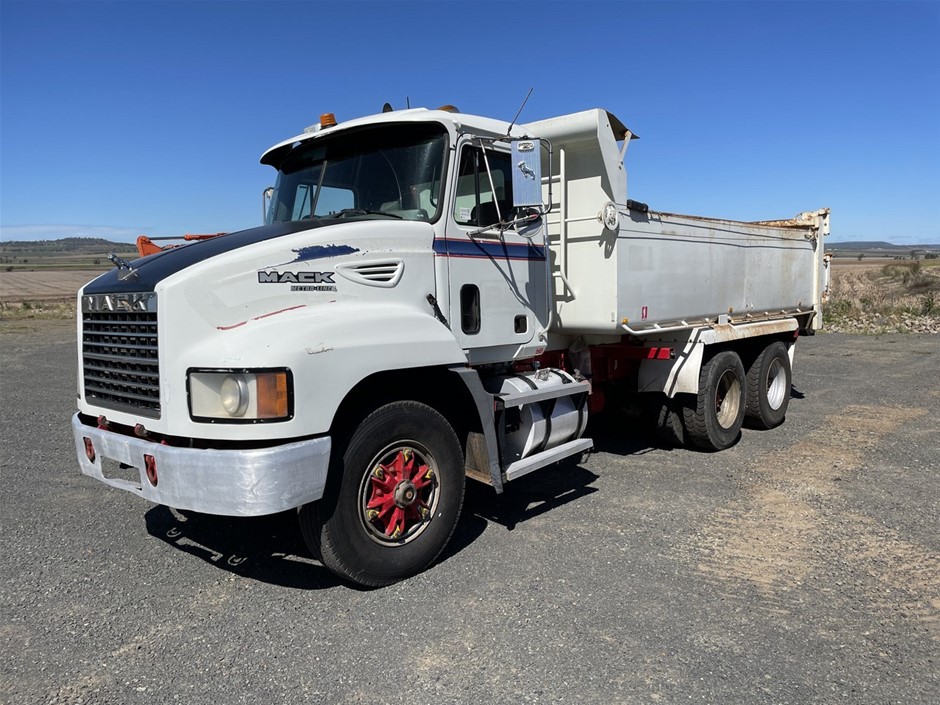 2003 Mack Metroliner 6 x 4 Tipper Truck Auction (0022-7044815) | Grays ...