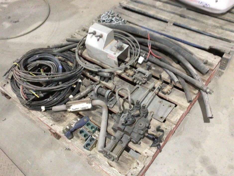Quantity of Assorted Tipper Controls Auction (0019-3025347) | Grays ...