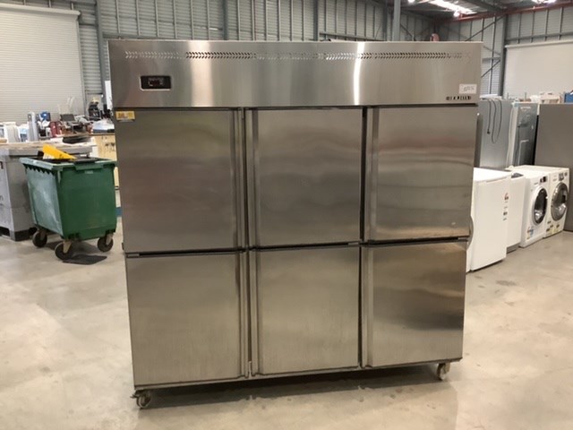 Berjaya BSDU4C2F-QT Triple Door Fridge Auction (0073-9041076) | Grays ...