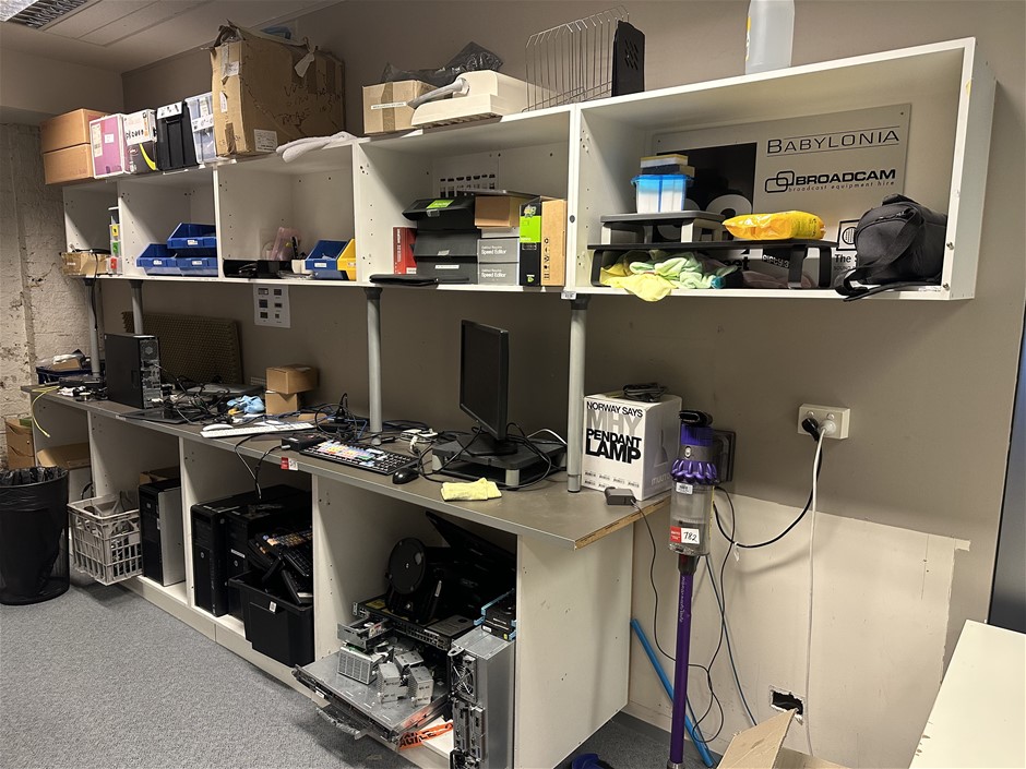 Large qty of assorted IT components and parts Auction (0519-5052701 ...