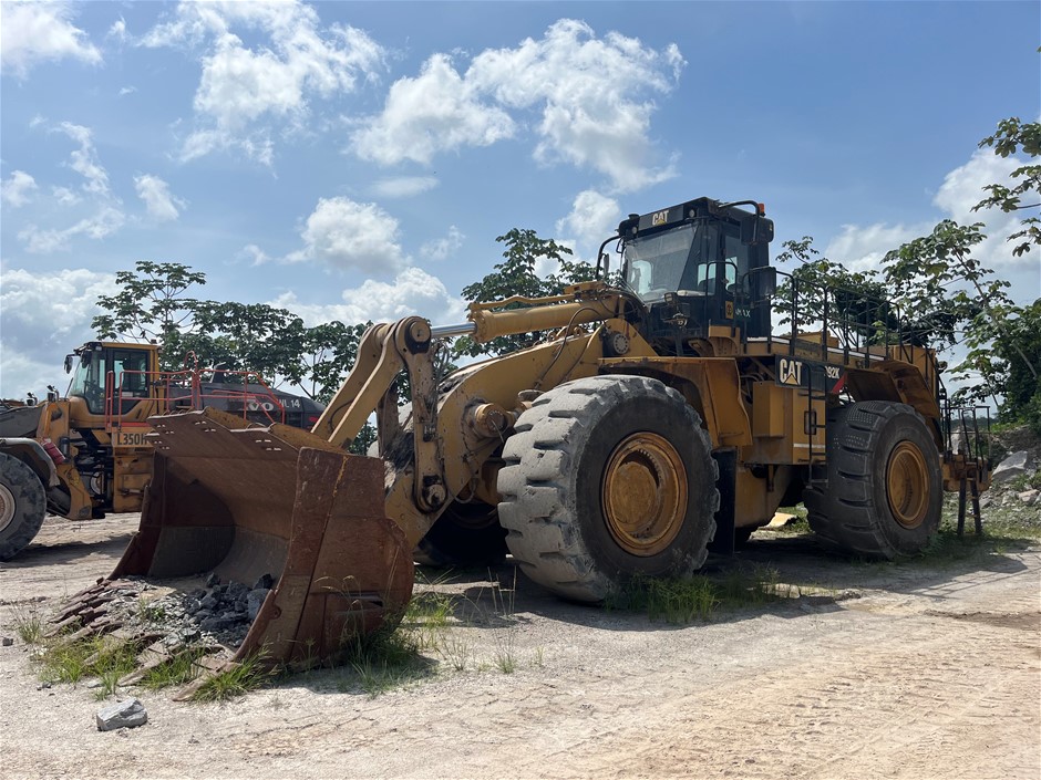 2012 Caterpillar 992K Wheel Loader with Bucket