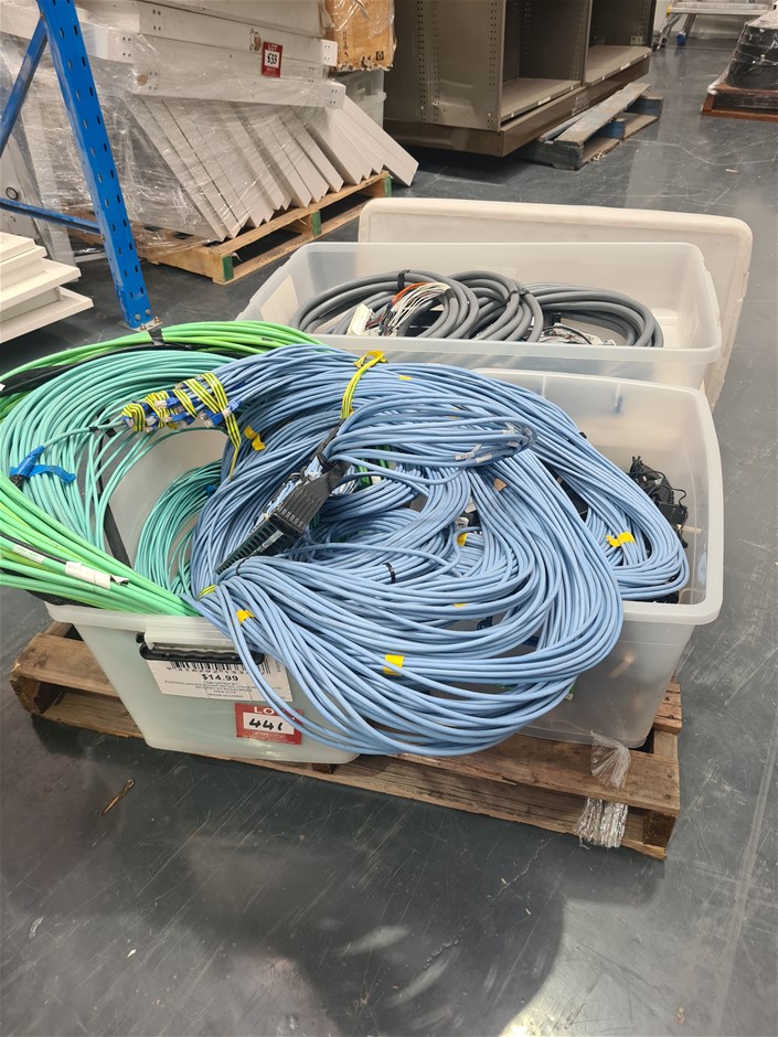 Qty Pallet x Audio Video Cabling and Power Supply Sundries Auction (0441-5052741) | Grays Australia