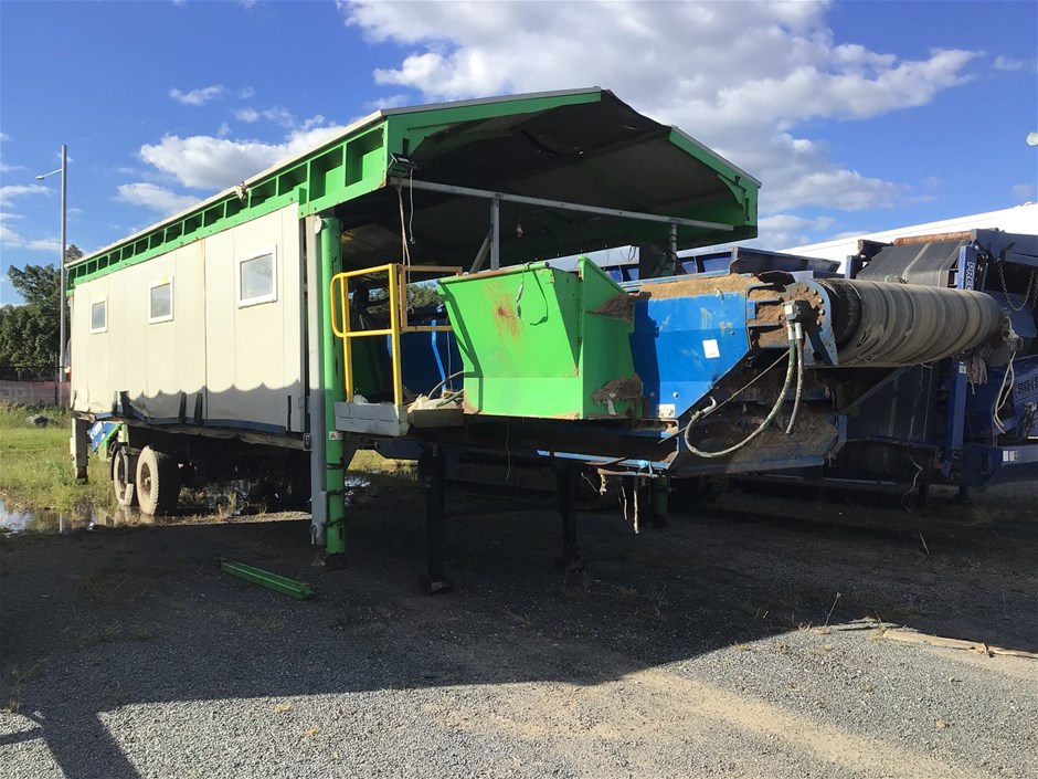 2017 Mobile Trailer-Mounted Recycling Picking/Sorting Station Auction ...