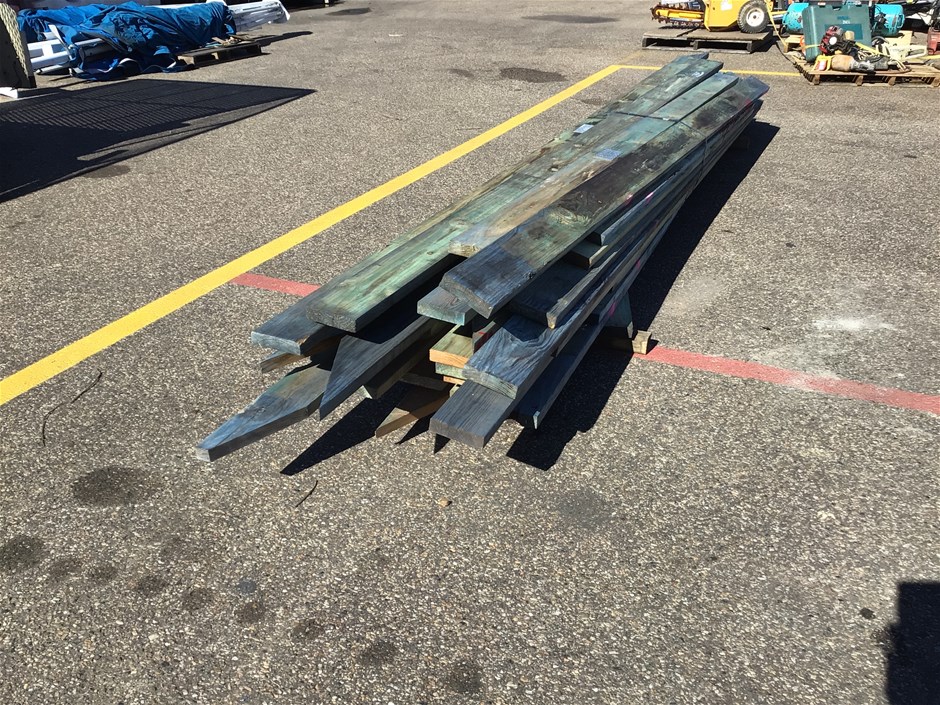 Qty of Treated Pine Timber (Pack 96) Auction (0009-7044934) | Grays ...