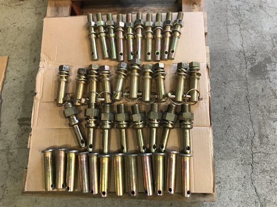 A Quantity of Assorted 3 Point Linkage Pins Auction (0030-3025424 ...