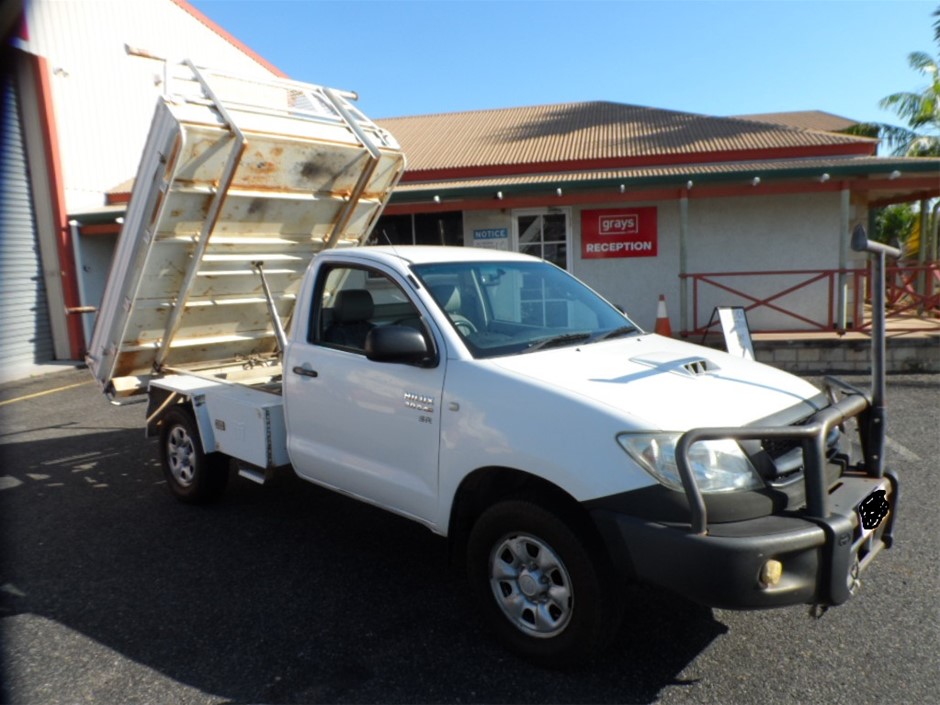 2010 Toyota Hilux Kun-26R 4WD Manual Auction (0001-60040836) | Grays ...