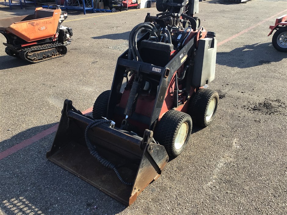 Toro Wheelmaster 320-D Compact Utility Loader Auction (0011-7045357 ...