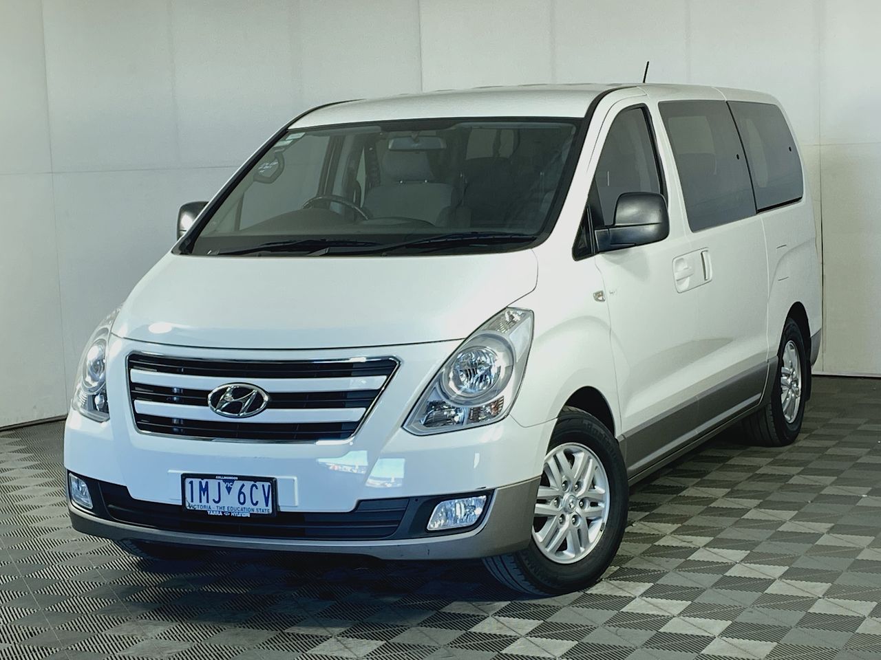 2018 Hyundai iMAX TQ II Turbo Diesel Automatic 8 Seats People Mover ...