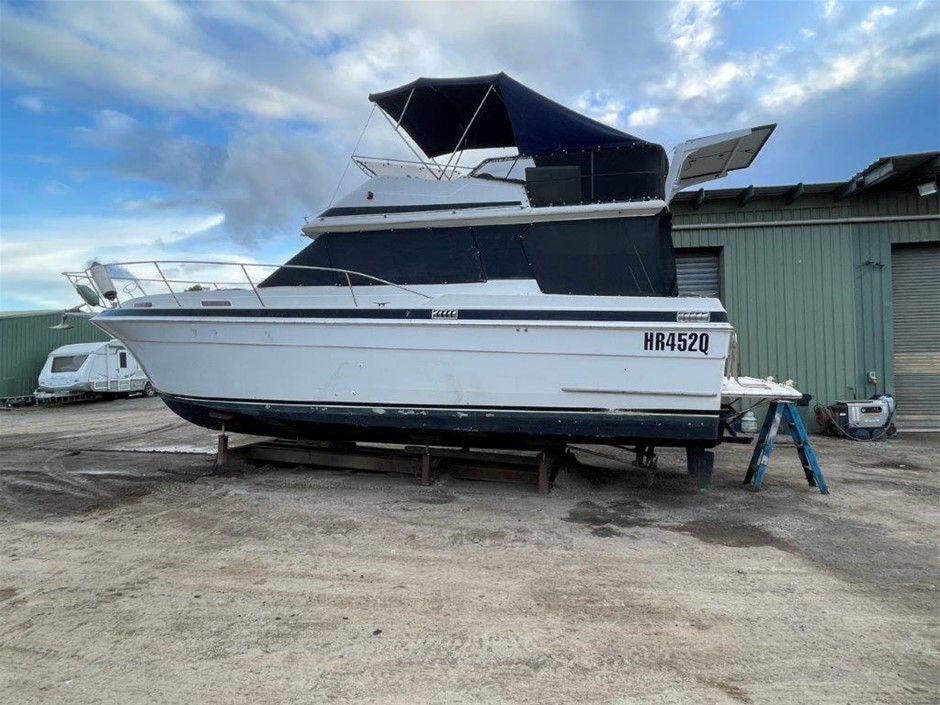 1989 Markline 1100 Flybridge Power Boat Auction (0001-3025773) | Grays ...