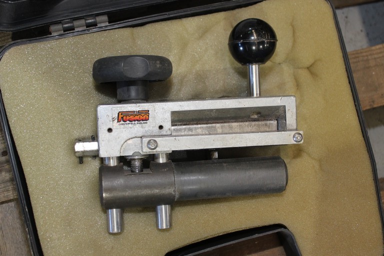 Fusion UPS 1720 Universal Poly Pipe Scraper with Poly Case Auction ...