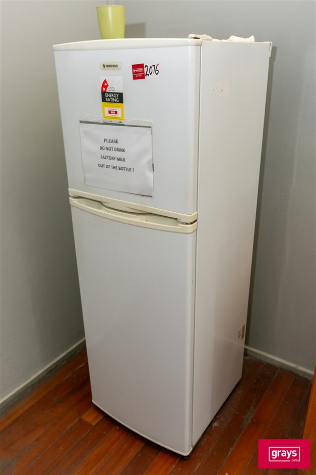 Simpson SR255A Top Mount Refrigerator Freezer Auction (2076-5053088 ...