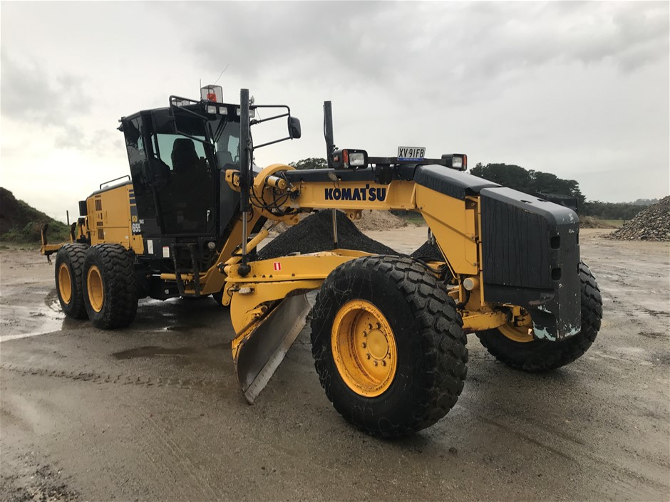 2011 Komatsu GD655-5 Motor Grader Auction (0011-3025277) | Grays Australia