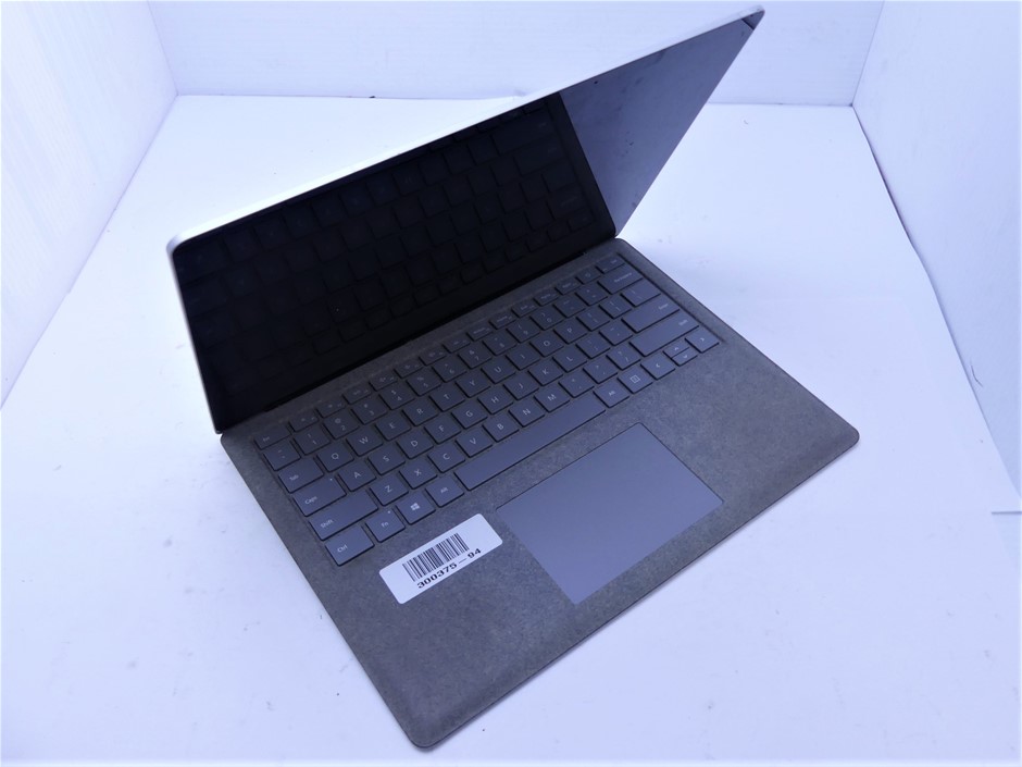 Microsoft Surface Laptop 2 Notebook Auction (0010-2553464) | Grays ...