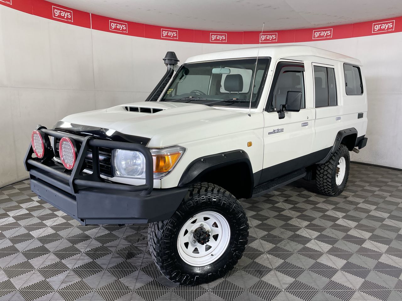 2017 Toyota Landcruiser WORKMATE 2 SEAT VDJ78R Turbo Diesel Manual ...