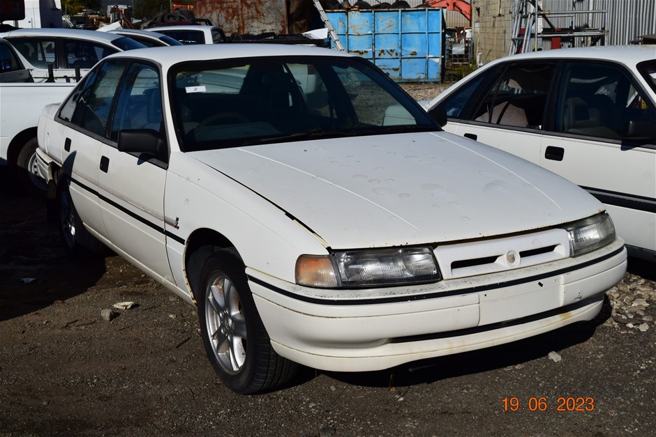 1991 Holden VN Commodore LE Sedan Auction (0002-9042630) | Grays Australia
