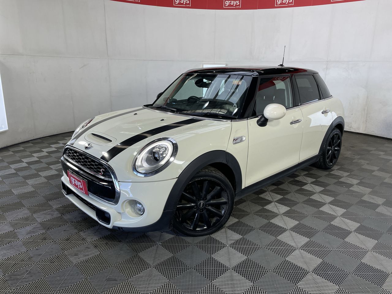 2016 Mini Cooper S F55 Automatic Wagon Auction (0001-10334550) | Grays Australia