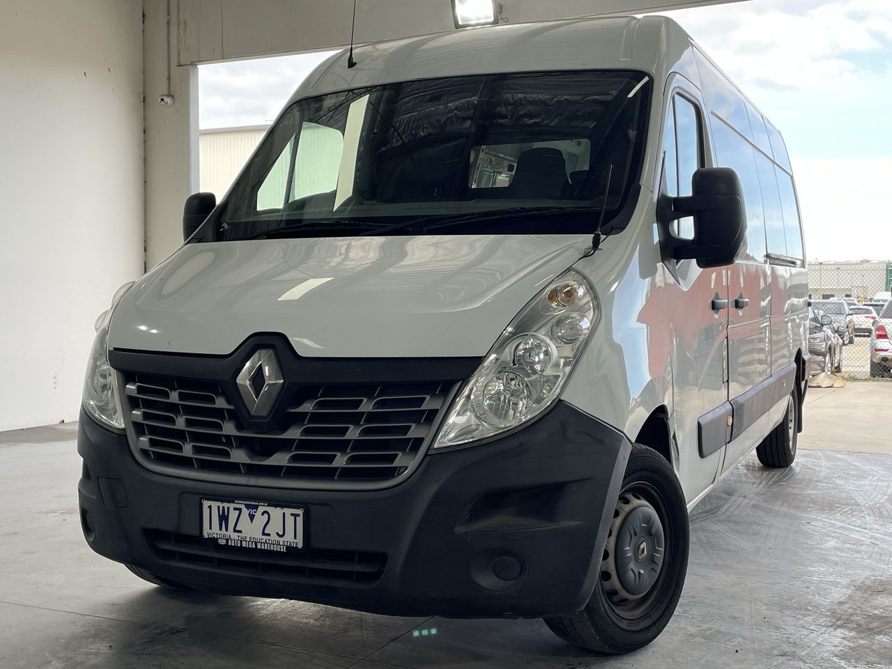 2016 Renault Master LWB Mid Roof Turbo Diesel Automatic Van Auction ...