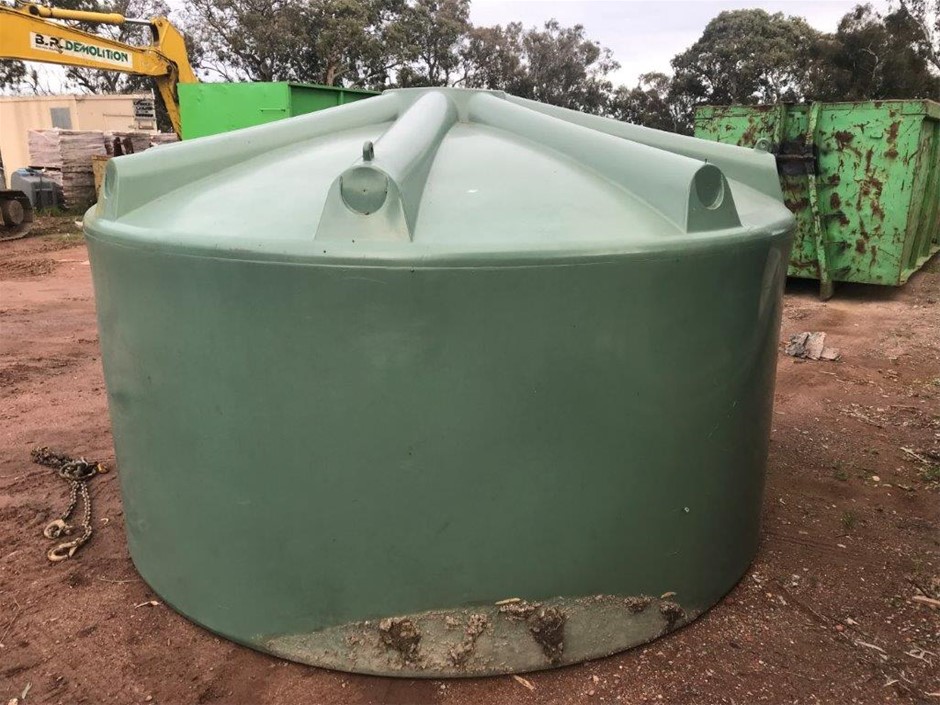 1 x Large Poly Water Tankl Auction (0078-3026000) | Grays Australia
