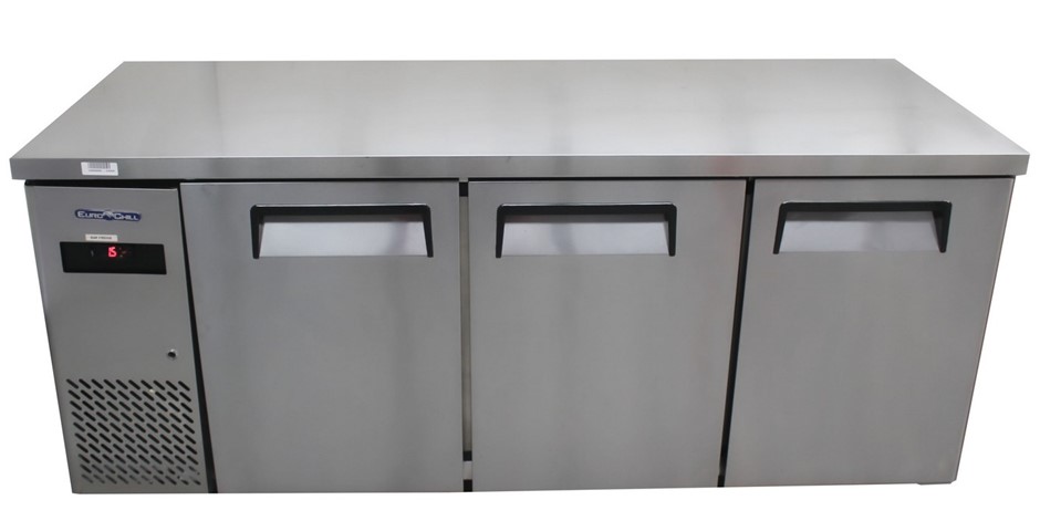 EUROCHILL UNDER COUNTER 3 DOOR FRIDGE Auction (0035-5053323) | Grays ...