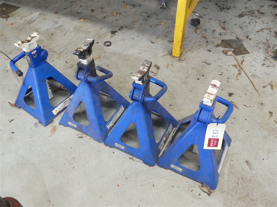 4x Axle Stands Auction (0237-5053528) | Grays Australia