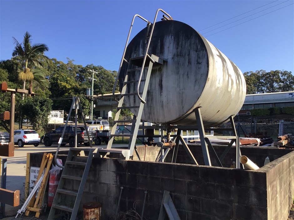 Steel 10,000lt. Diesel Pod with Stand Auction (0010-7047276) | Grays ...