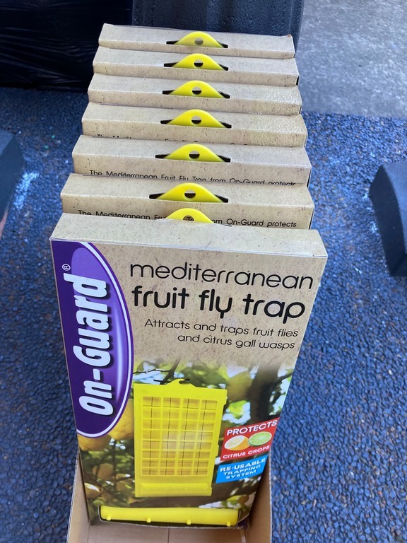 7x On-Guard Mediterranean Fruit Fly Traps Auction (0038-5053594 ...