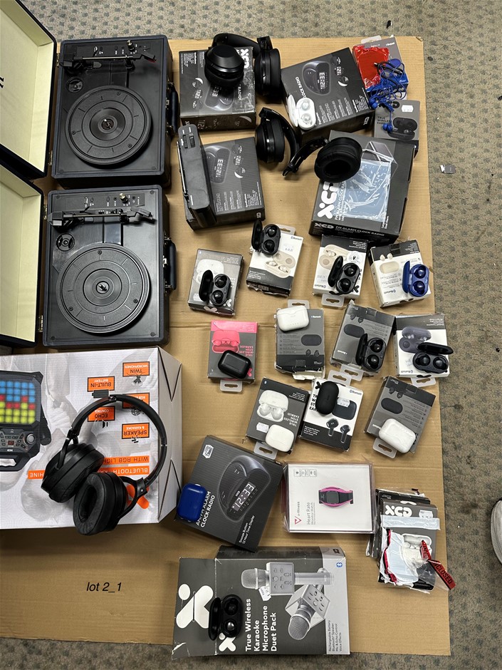 Box of electronics Auction (0002-2554304) | Grays Australia
