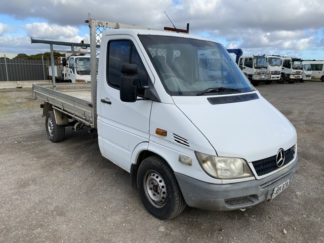 2003 Mercedes Benz Sprinter LCV-2 4 x 2 Tray Body Truck Auction (0001 ...