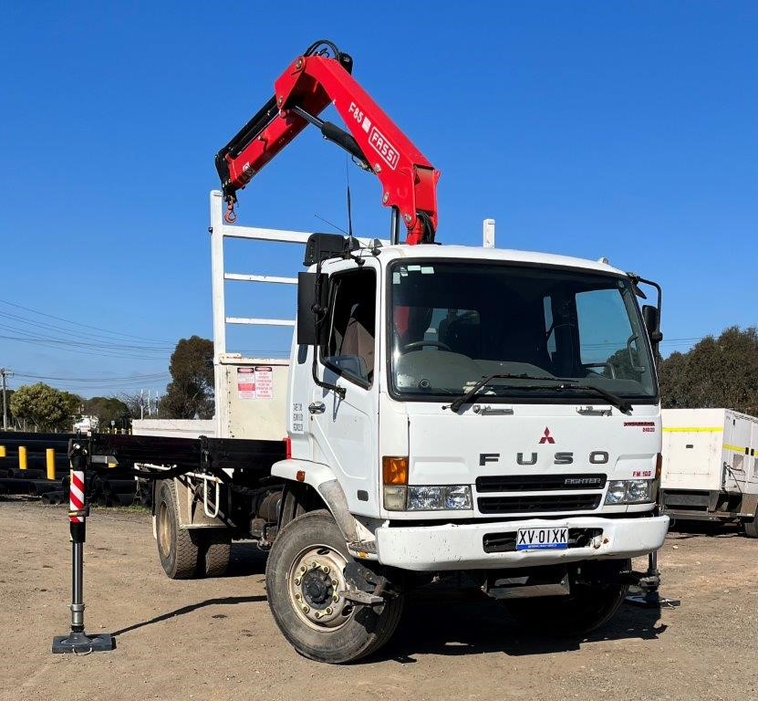 2006 Mitsubishi FM600 4 x 2 Crane Truck Auction (0001-3028000) | Grays ...