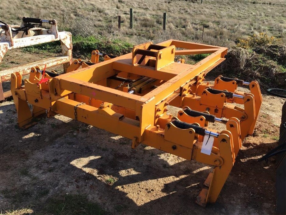 Steel Fabricated Railway Construction Attachment (Sleeper Lifter ...