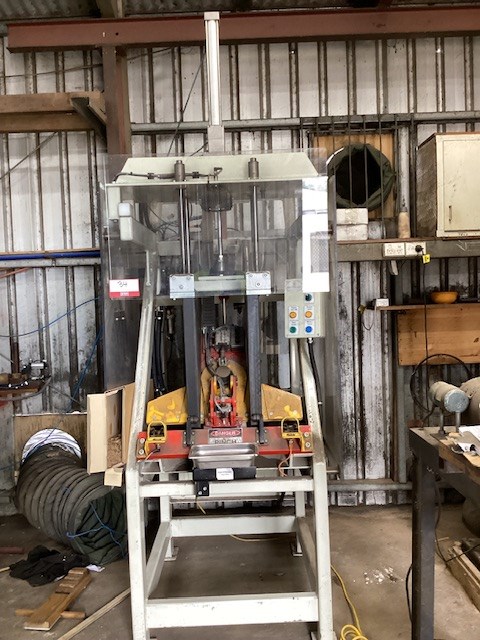 Master Cast Head Press Machine Auction (0034-8017716) | Grays Australia