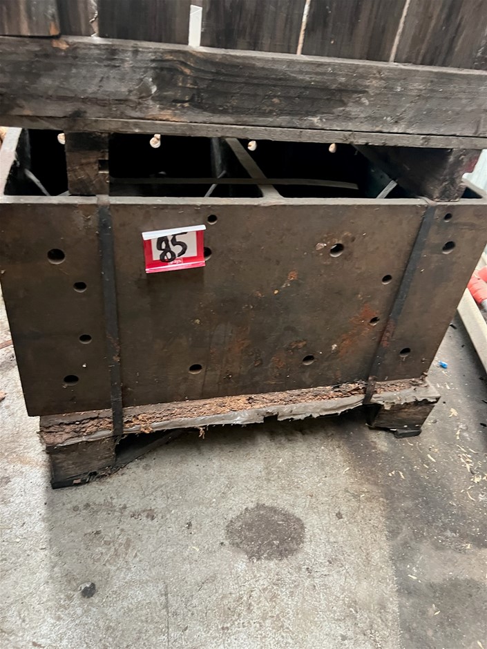 Heavy Duty solid steel press block or anvil Auction (0085-3026493 ...