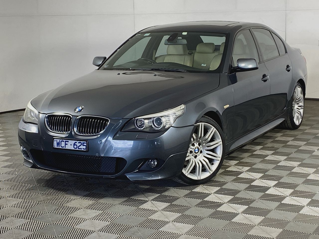 Stunning 2007 Bmw 525i Motor Images