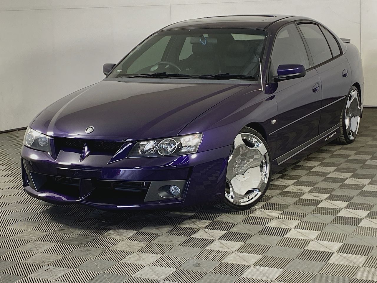 Heading: 2004 HSV VY Clubsport series 2 R8 Auto Sedan Auction (0001 ...