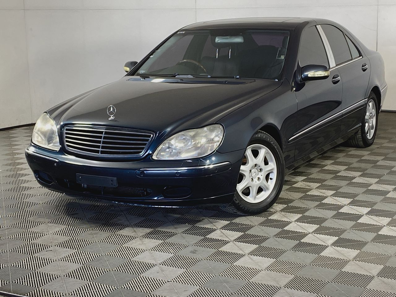 2002 Mercedes Benz S320 W220 Automatic Sedan Auction (0001-21008279 ...