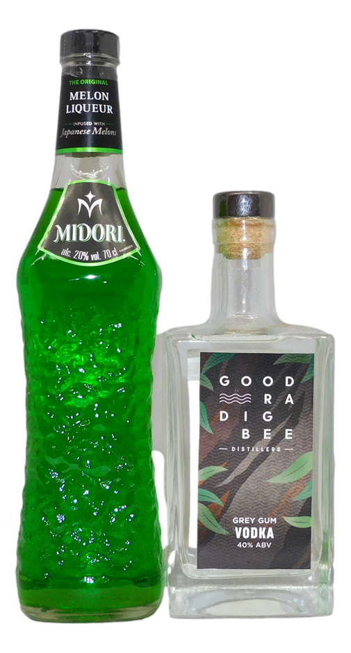 Pack of Assorted Spirits (2x 700mL) Auction (0105-10724898) | Grays ...