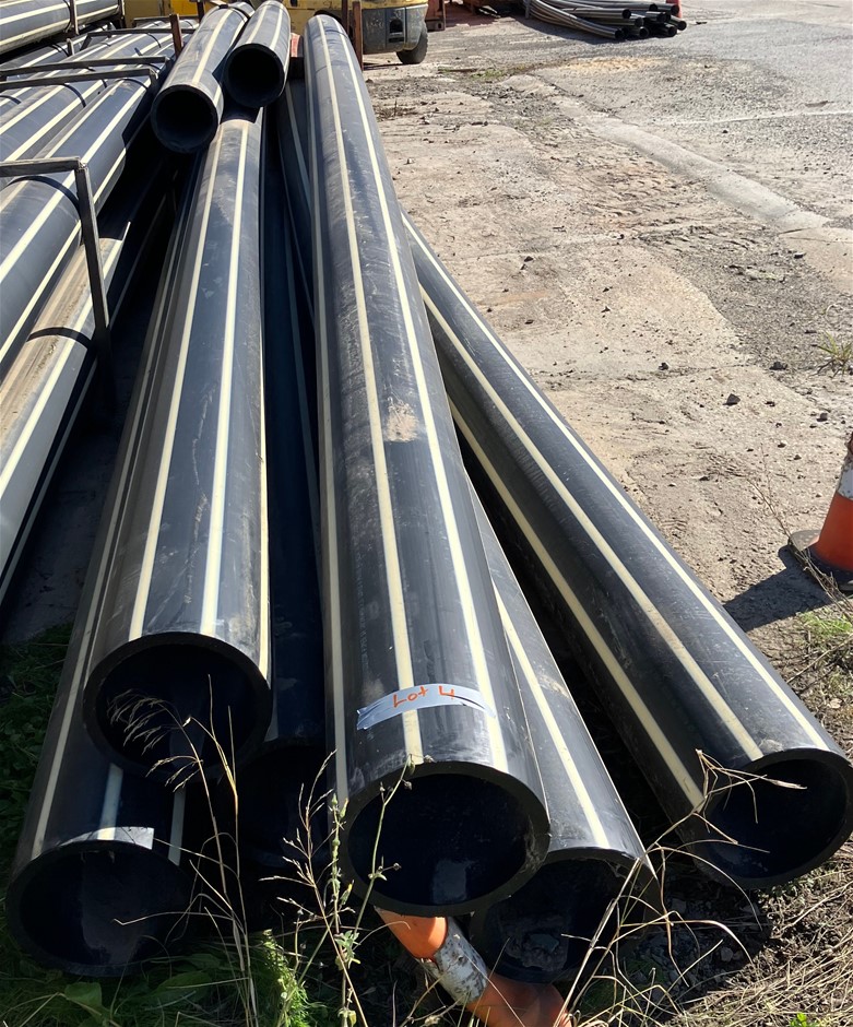 Qty of 8 Assorted Lengths of Australian Custom Pipes Sewer Pipes ...