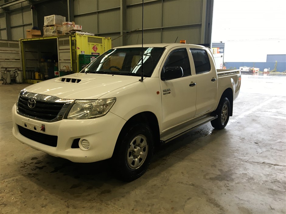 2012 Toyota Hilux Dual Cab 4WD Automatic - 4 Speed Dual Cab Ute Auction ...