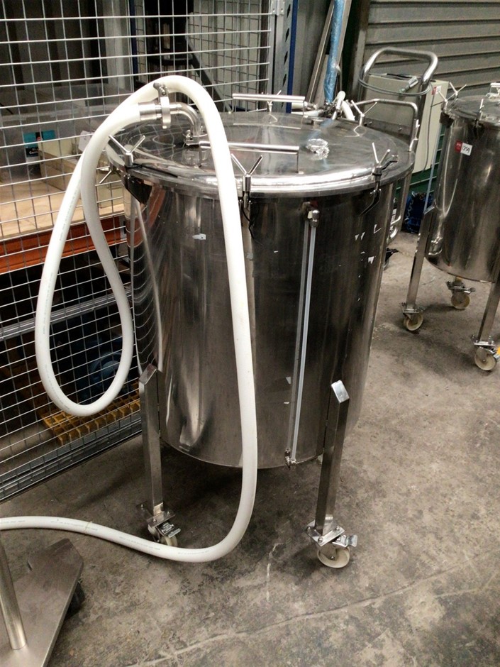 Stainless Steel Mobile Laboratory 300LT Tank Auction (1261-7047373 ...