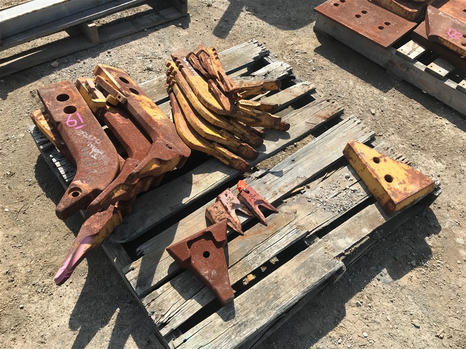 1 x Pallet of Assorted Rippers and Teeth for John Deere Auction (0061 ...