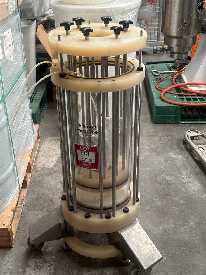 AMICON Moduline Cast Acrylic Chromatography Column Auction (0061 ...