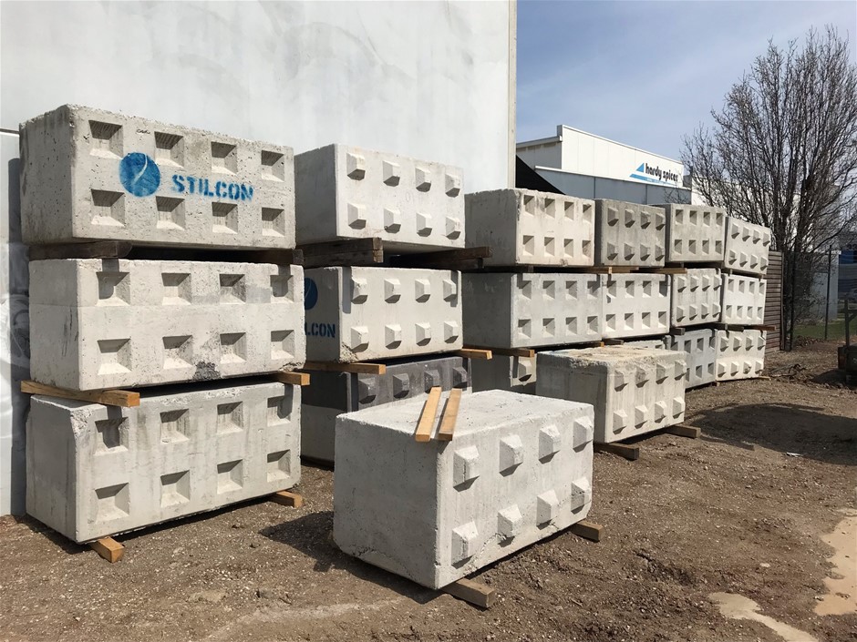 Qty of 8 x Interlocking Concrete Block - 1600mm L x 800mm W x 800mm H ...